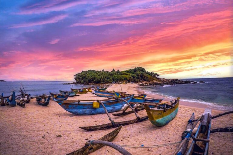 Blue Beach Island - Hiriketiya Beach